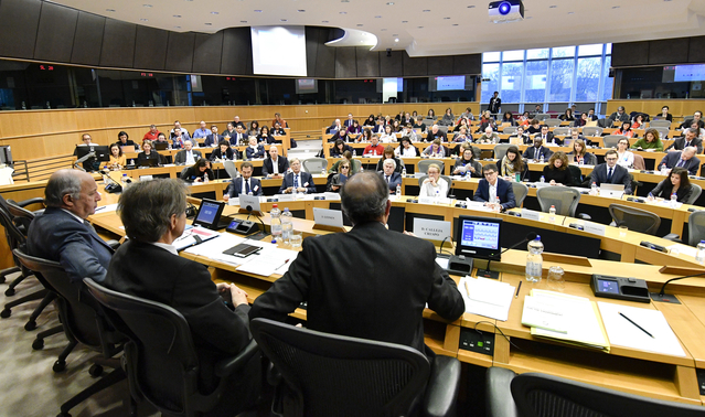 Conférence “Vers un Pacte mondial pour l’environnement” au Parlement ...